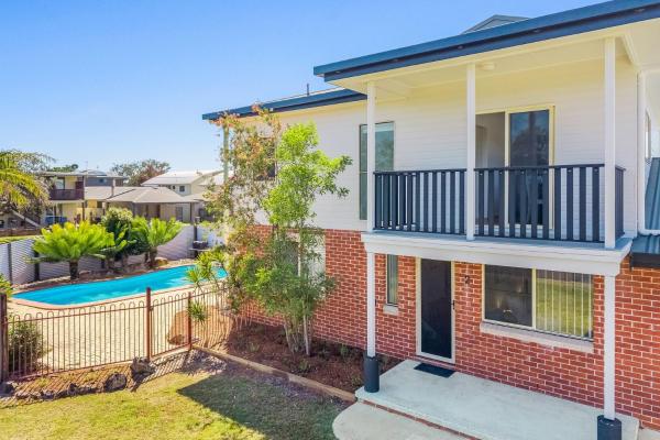 Banksia On Ocean - Evans Head