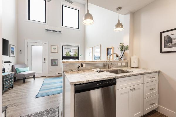 Nordic Nest At City Limit Lofts - Walk & Bike To Downtown - Interlochen, MI