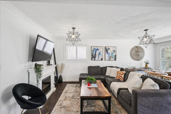 Bright 3-bdrm House, Family Home & Parking, Yyz Airport - Brampton