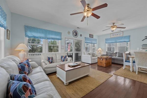Coastal Escape, Pool, Elevator -Salty Pause - Hampstead, NC