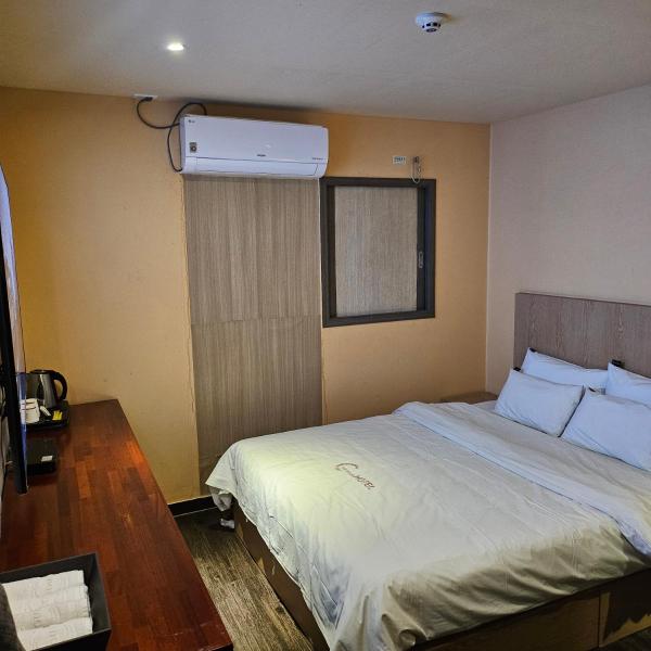 Guri C Boutique Hotel - Uijeongbu-si