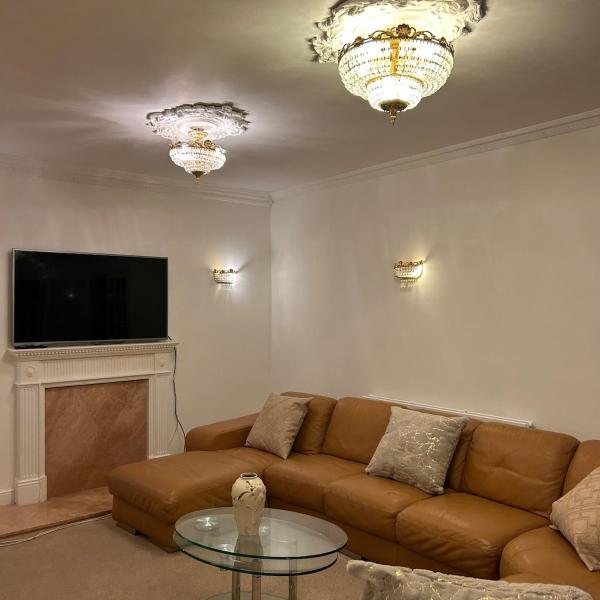 Fairholme Gardens House - 莫弗特