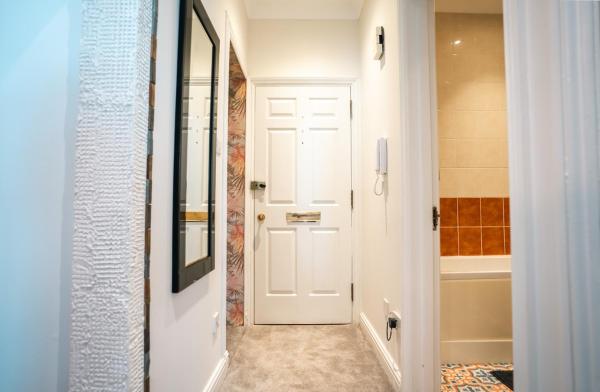 Stylish 1-bed Escape In Heart Of Brixton - City of London