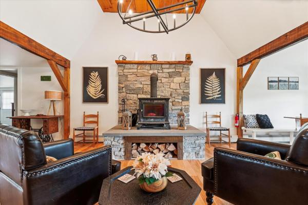 Maple Fox - Stowe, VT