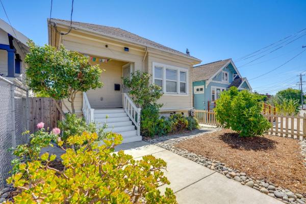 1 Mi To Dimond District Oakland Home With Deck - Berkeley, CA