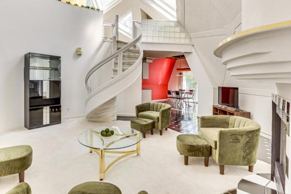 Walk To School House Winery Home With Deck! - Bolivar, OH