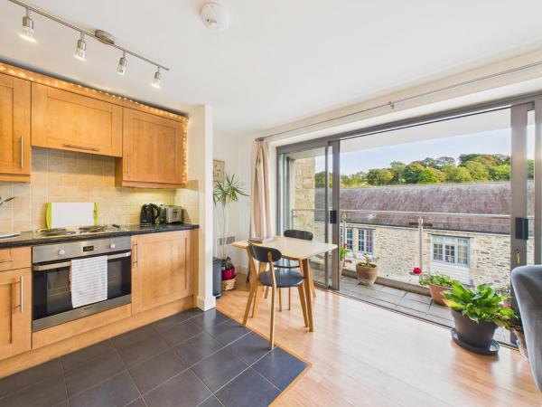 Penryn Quayside Apartment – 1-bed, Fully Equiped Waterside Base - Falmouth