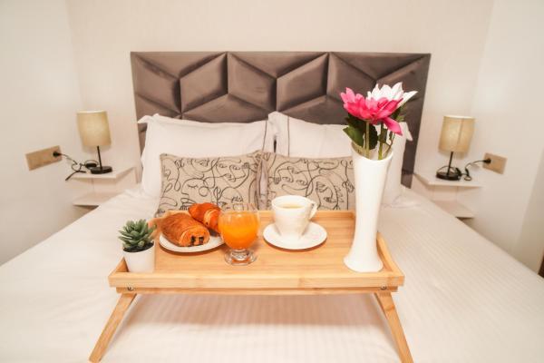 5 Min Drive From Train Station With Parking, Air Conditioning & Iptv -Ideal For Can 2025 - Kénitra