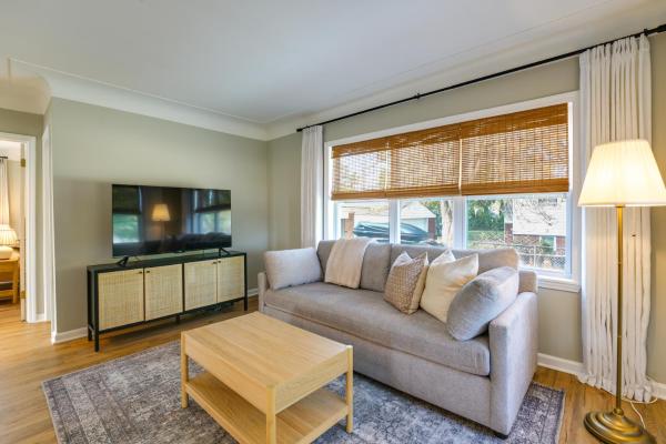 Charming Family-friendly Duplex In Roseville! - Michigan