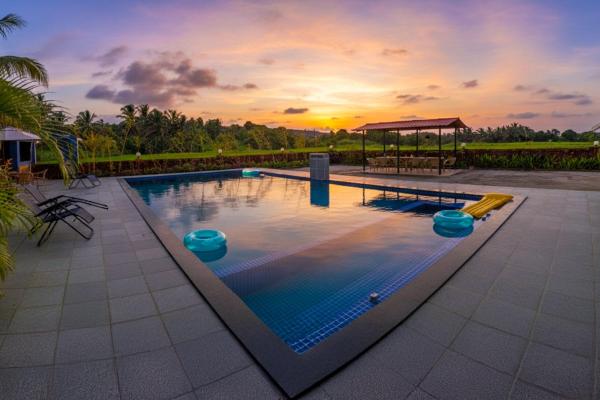 Stayvista At Ocean Breeze With Bonfire & Pool - Guhagar