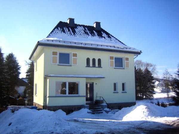 Spacious Villa Near Center - Medebach