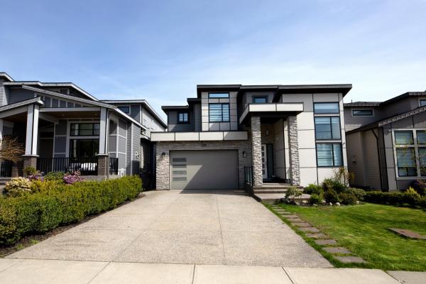 Cozy 2br For Family & Private Parking & Near Mall - Langley