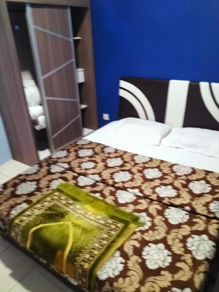 Yasvinoel Home Stay - Rawang