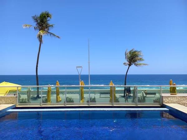 Lindo Studio Ao Lado Do Farol Da Barra - Cozinha, Ar, Smart Tv, Camareira, Psicina - Barra, Brazil