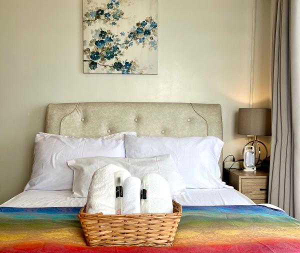 Elles Escape - One Bedroom With Balcony - Bacolod