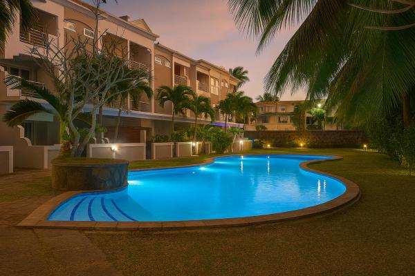 Lovely 4 Bed Townhouse With Common Swimming Pool - Mauritius