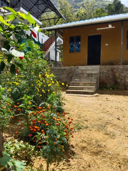 Breeze Garden Mud House Home Stay - Marayoor