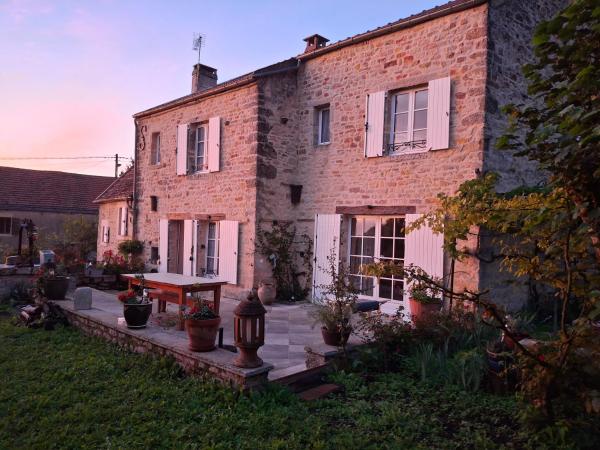 Le Sept-maison Du Xvii èMe Siècle - Vézelay