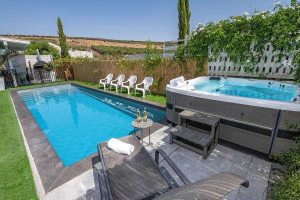 Villa Siena - וילה מהממת עם בריכה פרטית מחוממת מול הכנרת - Israël