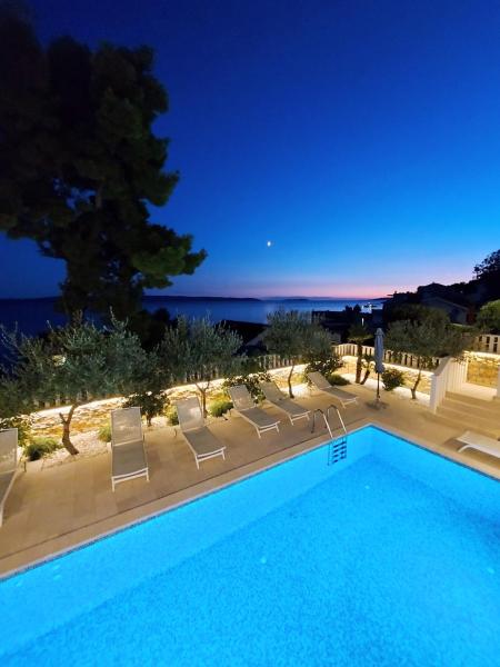 Luxury Beachfront Villa Carlisa - Trogir