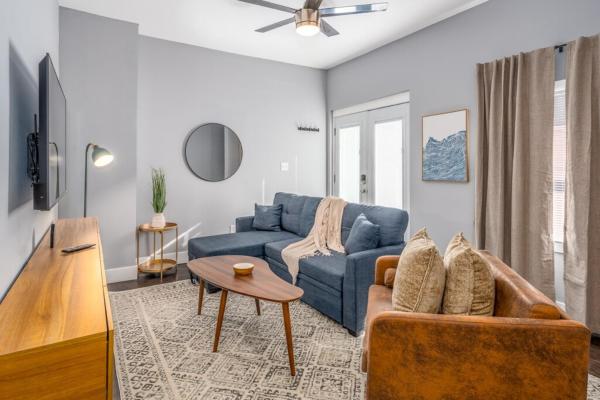 Prime Walnut Hills, 5min To Uc, Lux King Beds, Sleep 6ppl, Smart Tvs - Cincinnati, OH