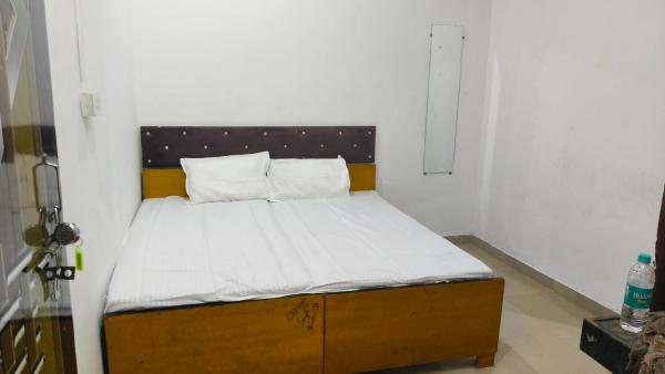 Shri Kuti Place - Vrindavan