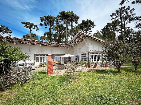 "Casa Do Embaixador"- Estilo E Ar Puro à 3 Min Do Centro - 9 Pessoas E Pet Com Conforto - Campos do Jordão