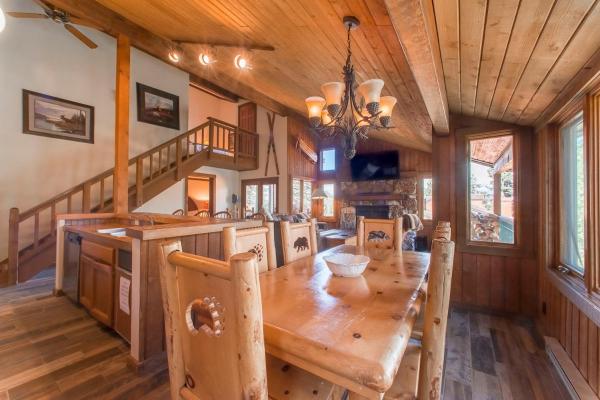 Corner 3bd With Loft! Walk To Canyon And The Village! - California
