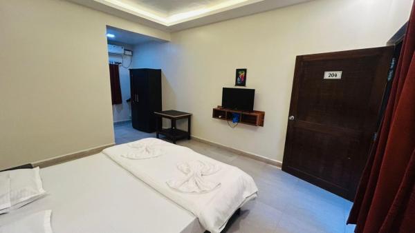 Claudina Baga Beach - 안주나