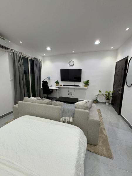 Cozy Studio Near Al Wahda Mall - Abu Dhabi