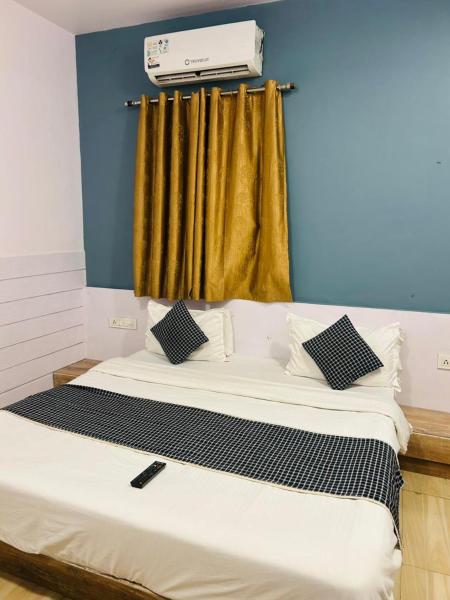 New River Hotel - 라지코트