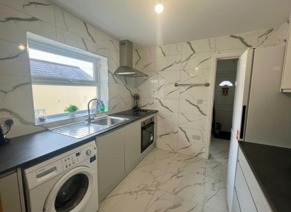 Spacious 5-bed Retreat In Newcastle Perfect For Contractors & Teams! - Newcastle upon Tyne