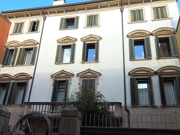 La Terrazza Del Longobardo A Due Passi Dall'arena - Verona