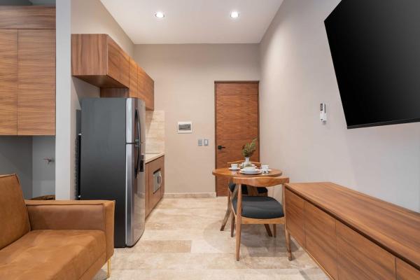 Loft With Private Pool - Paradise Beach