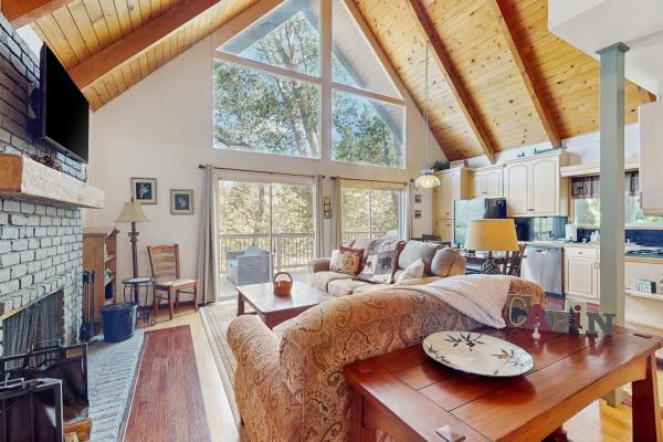 Cedar Glen Hideaway - Lake Arrowhead, CA