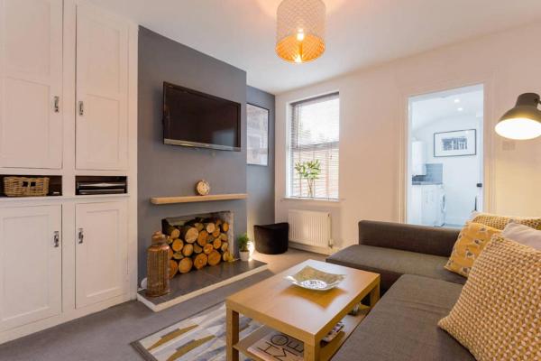 Hastings House - Modern 2 Bedroom House In Central Luton & Near Airport - England