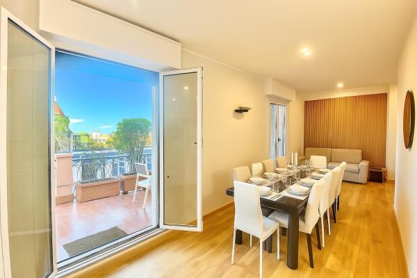 Penthouse With Panoramic Terrace-8 Minutes From The Duomo - Milano