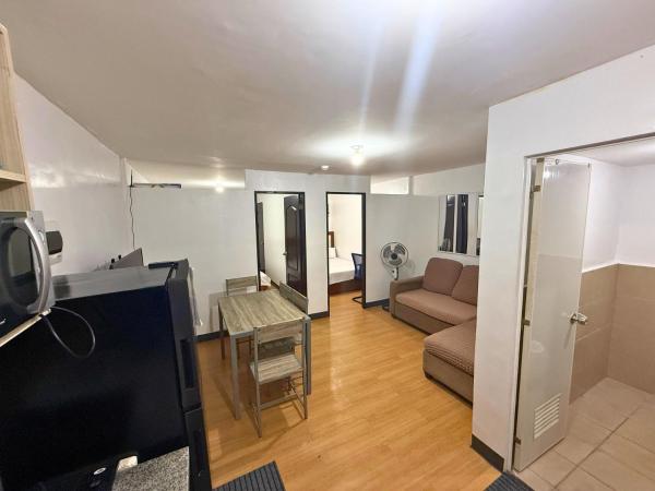 2-bedroom Condo In Imus Cavite With Unli Wifi, 50" Tv, Netflix, Family Computer, Pool - Bacoor