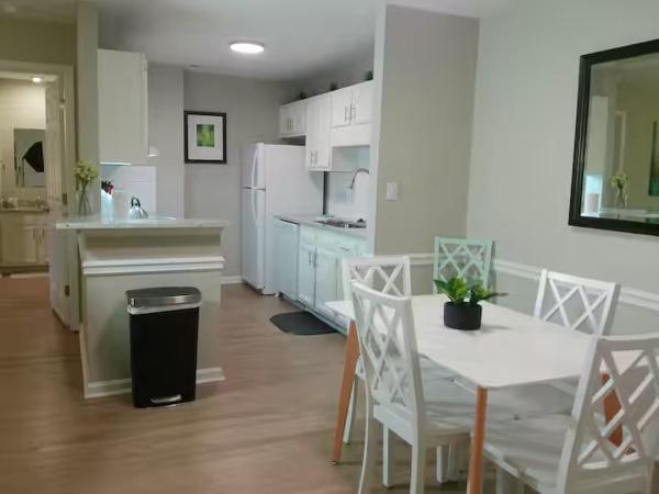 Studio 415 - Accessible 1st Floor With Self Check-in - North Carolina