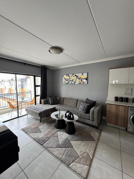 Lagoon Lounge - The Blyde Crystal Lagoon - Tyger Valley