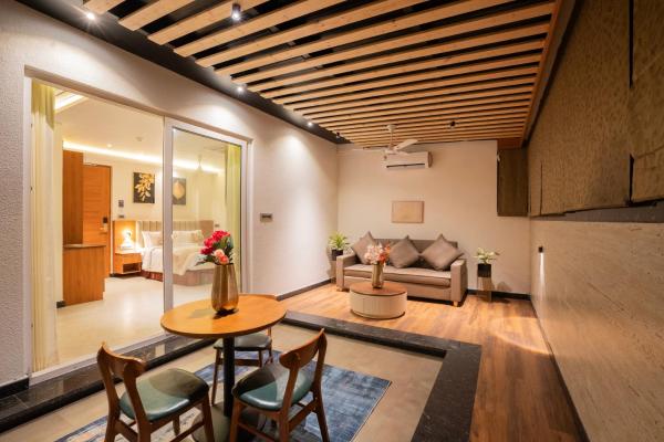 Park Avenue Hotel,bannerghata Road,near Apollo And Fortis Hospital - Bangalore
