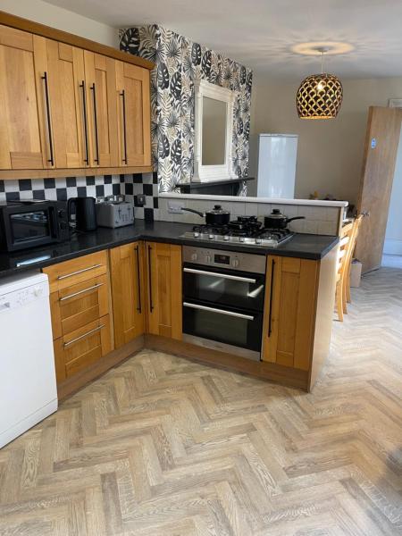 6 Bedroom Plymouth - Moffat