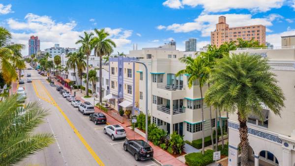 Beach Side Condo - South Beach, FL