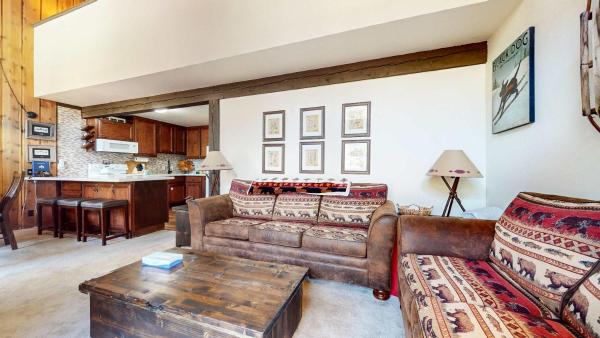 Canyon Ski Gateway Condo For 4 - Mammoth Lakes, CA