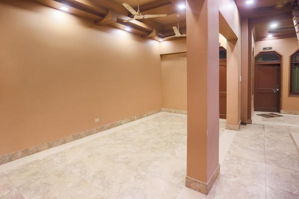 Spot On Hotel Sarojani Villa - Prayagraj