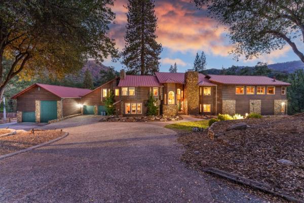 Goldside Mansion W/sleeping For 20 And Tons Of Fun - Yosemite National Park