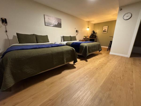 The Pioneer Motel - Alaska