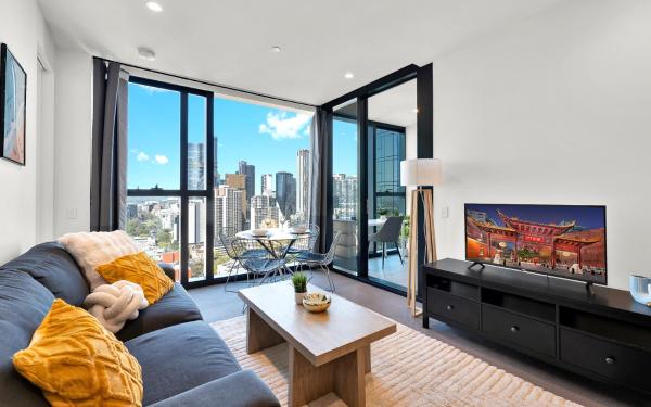 Gorgeous Views - Spacious Cbd Skyline Escape - Relaxing Study Area - Rod Laver Arena