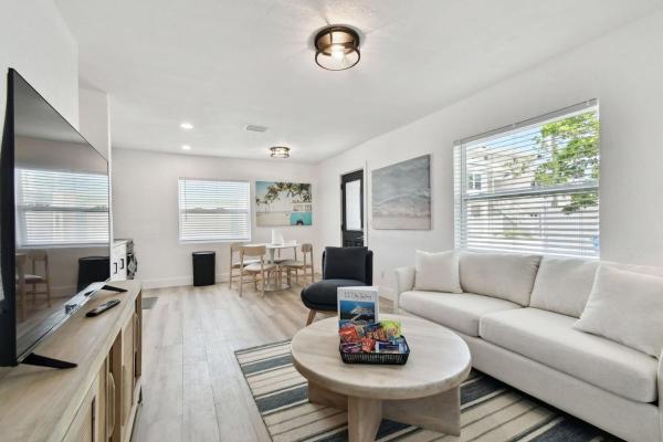 Treasure Island Escape - Treasure Island, FL