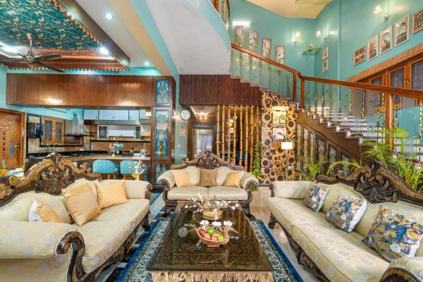 Wooden Whispers Traditional Luxe Spacez Villa - Bangalore